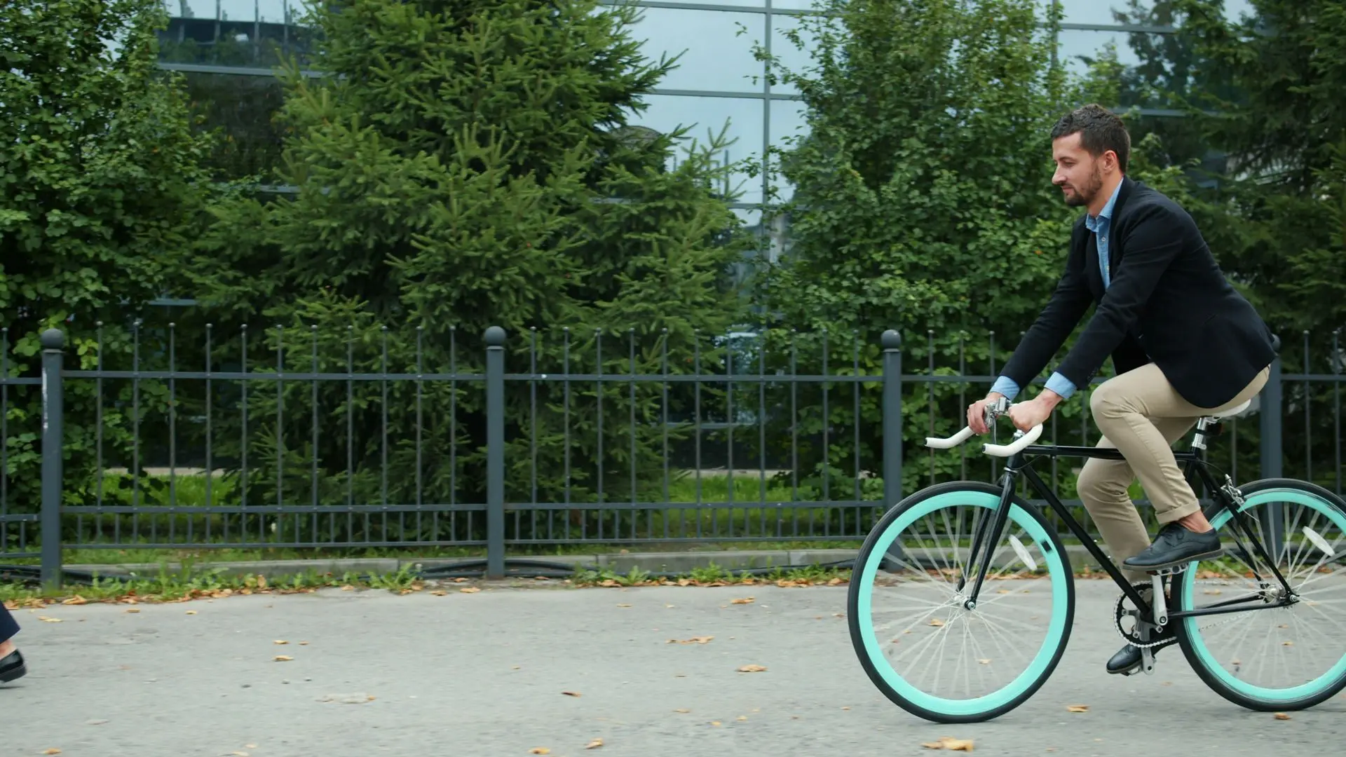 Vélo d’entreprise : Leasing ou Achat ? Le Guide pour Choisir la Bonne ...